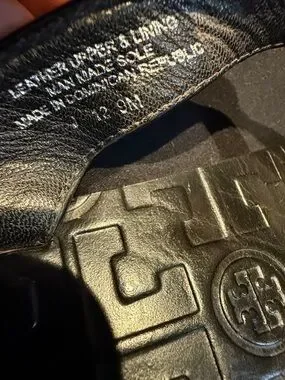 Tory Burch | Shoes | Tory Burch Womans Metallic Black Logo Thong ...
